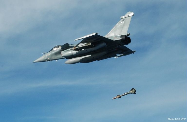 RAFALE : Armement Air-Sol - RAFALE : The omnirole fighter