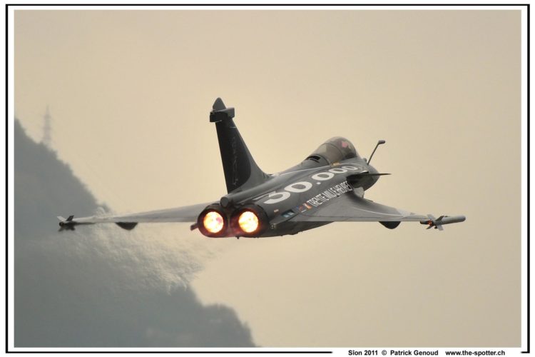 Rafale Solo Display 2011-2012 - RAFALE : The omnirole fighter
