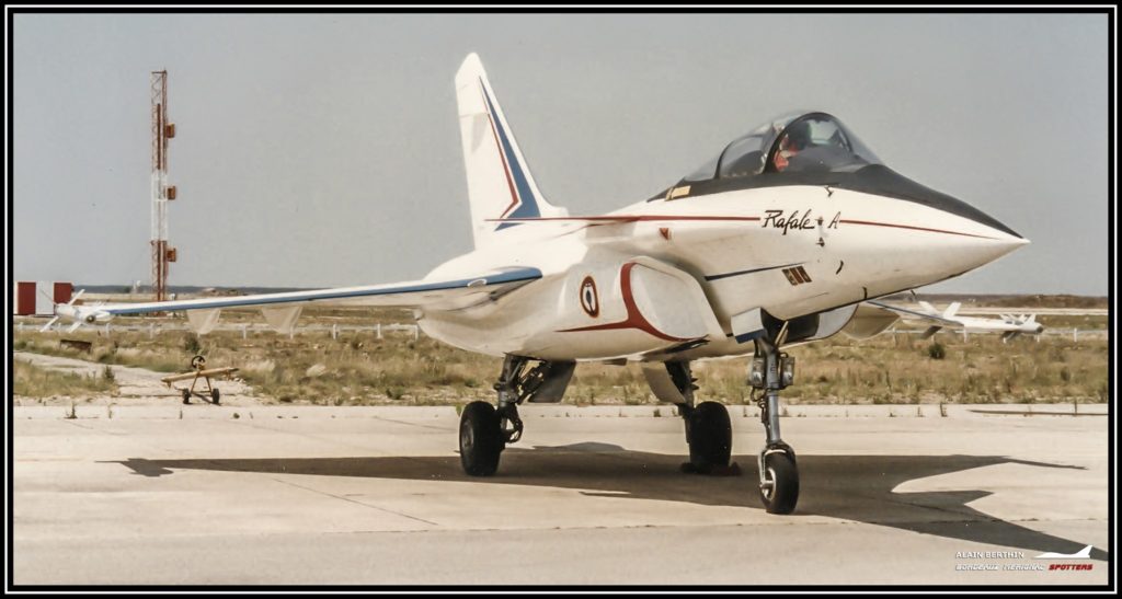 RAFALE : Son histoire de 1986 à 2000 - RAFALE : The omnirole fighter