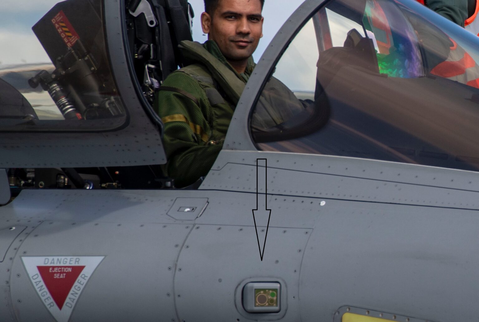 RAFALE : Le SPECTRA - RAFALE : The omnirole fighter